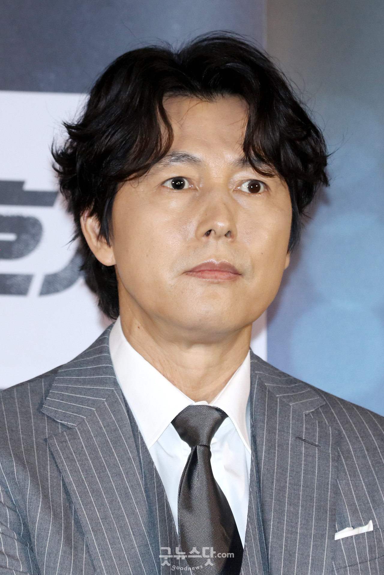 [덕샷] 정우성 감독, '보호자'로 첫 장편 영화 연출 도전
